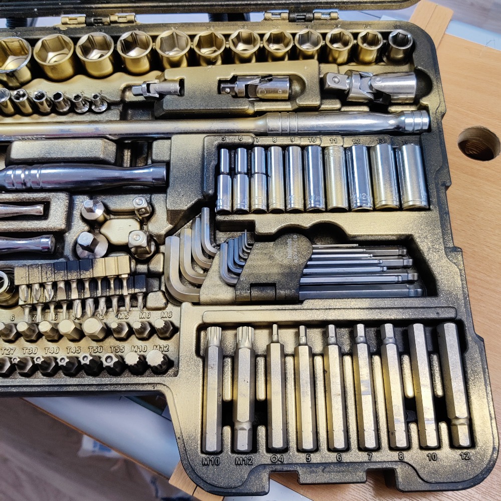 Pre-owned Halfords Advanced 150 Pc Socket & Spanner Set - Own4Less